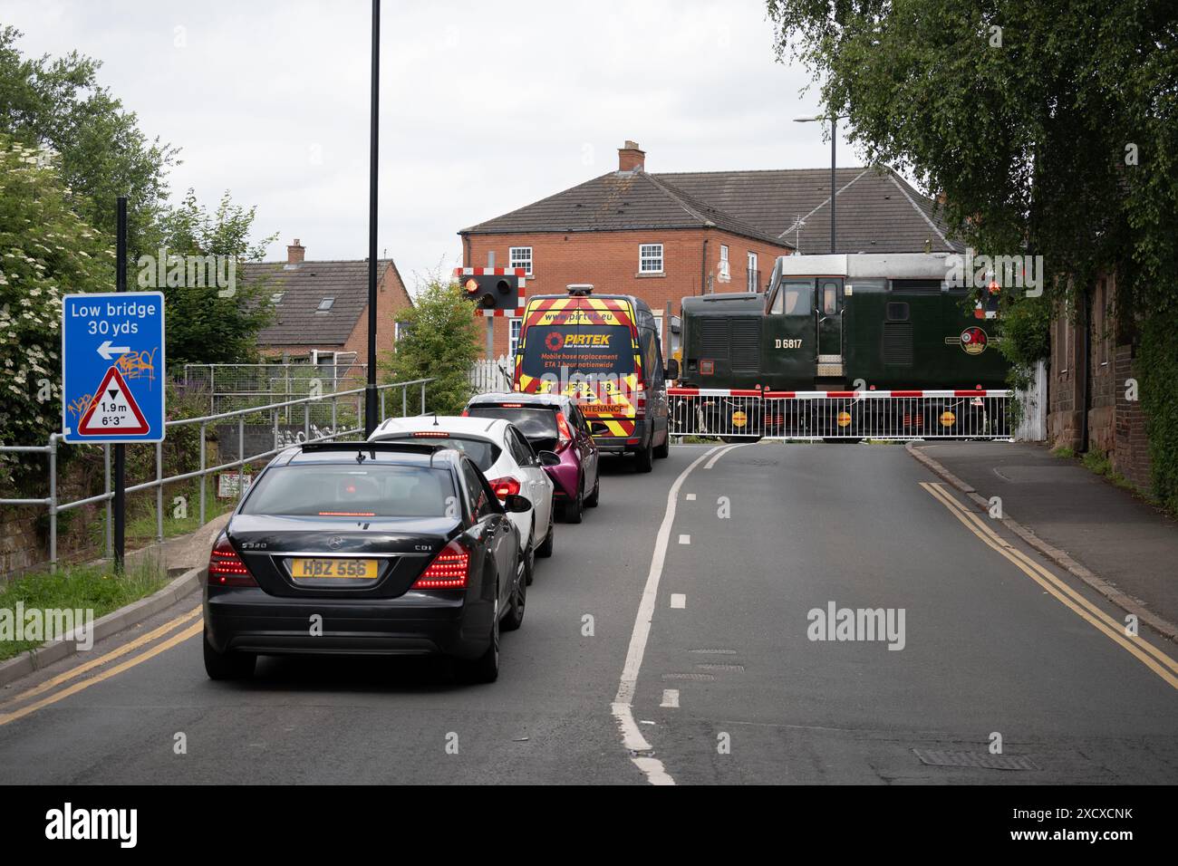 Coundon Road level crossing, Coventry, West Midlands, England, UK Stock ...
