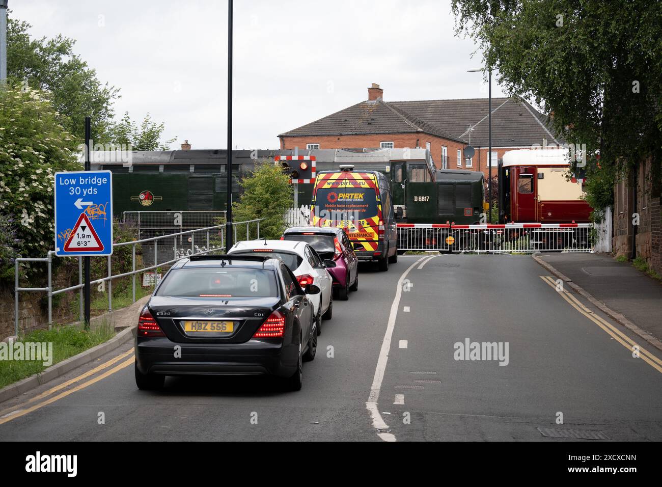 Coundon Road level crossing, Coventry, West Midlands, England, UK Stock ...