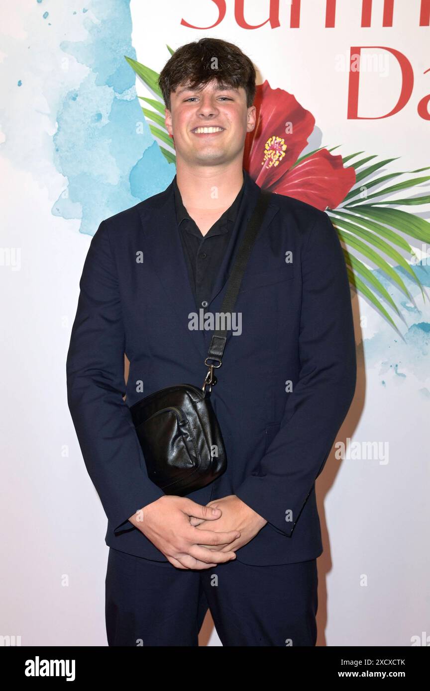 Lukas Leonhardt beim Raffaello Summer Day 2024 in der Orangerie Schloss ...