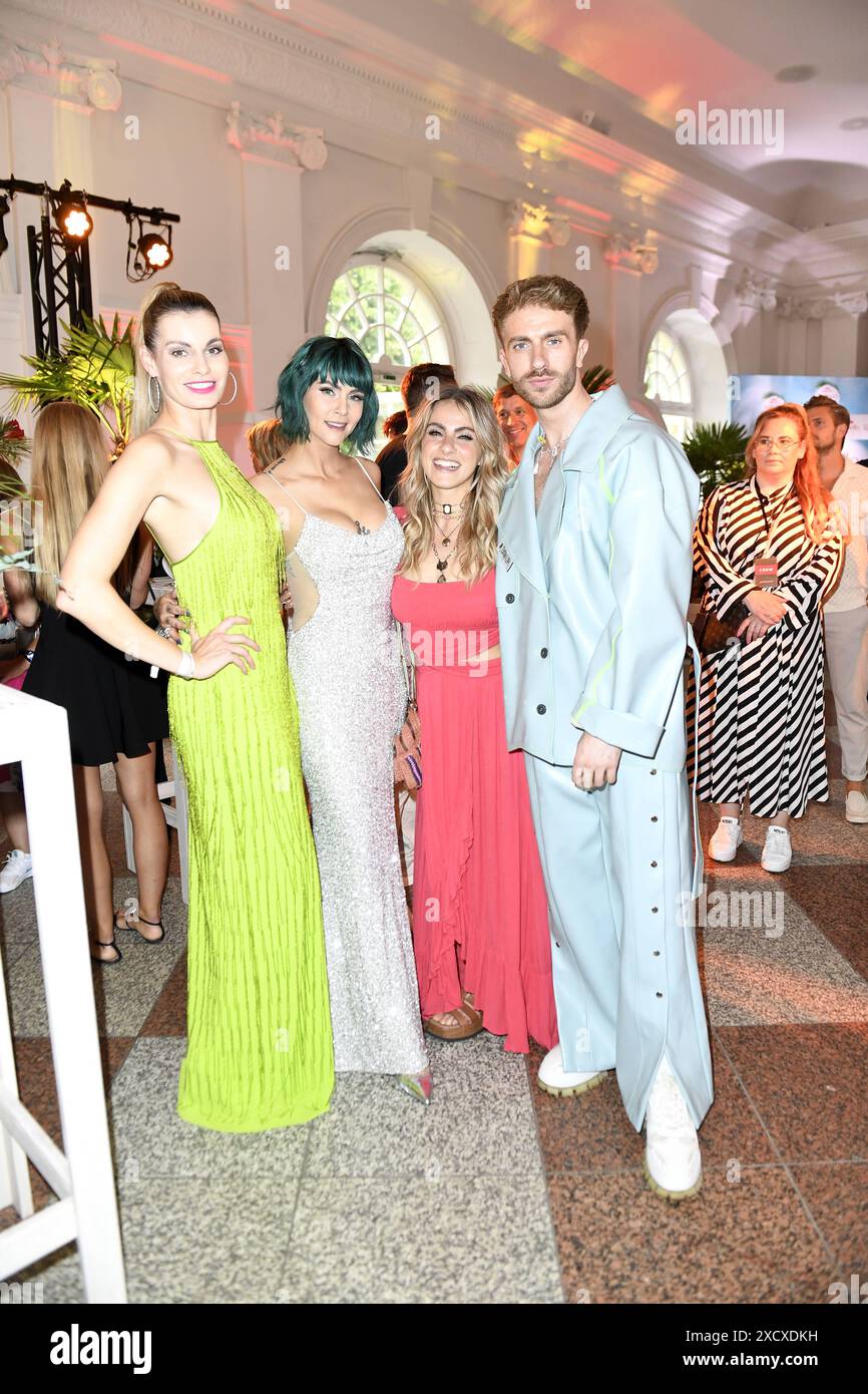 Rebecca Kunikowski , Isabella Franke, Sarah Mangione und Felix Nieder ...