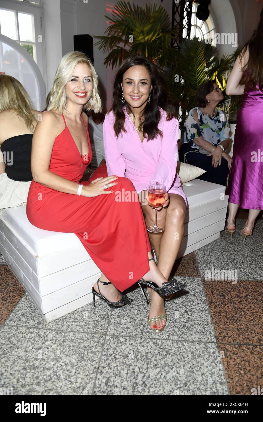 Susan Sideropoulos und Nina Moghaddam beim Raffaello Summer Day in ...