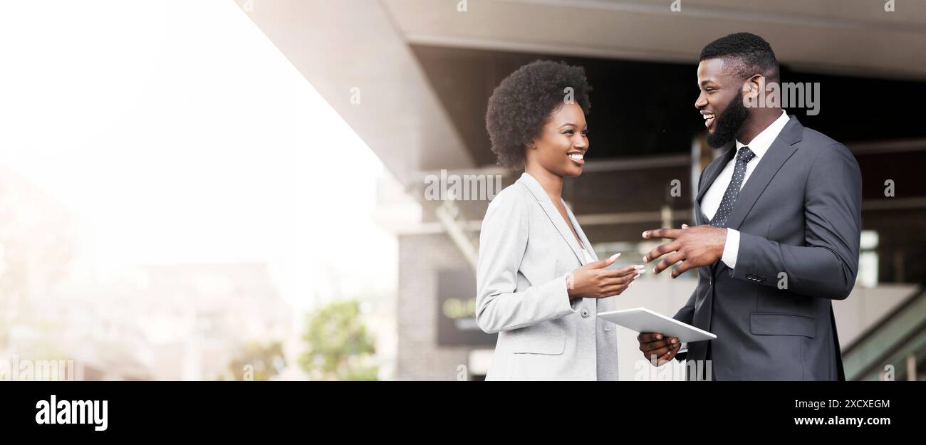 Man telling a joke hi-res stock photography and images - Alamy