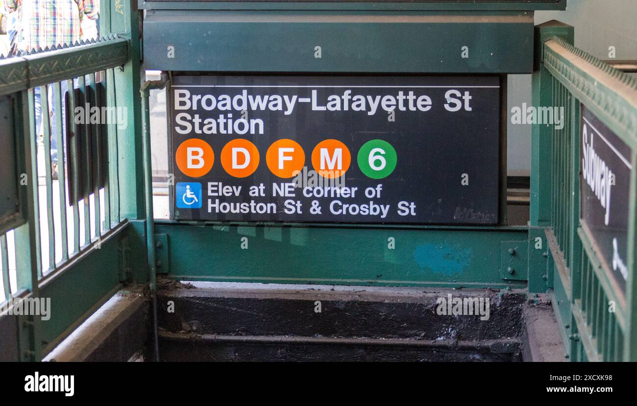 6 subway line new york hi-res stock photography and images - Alamy