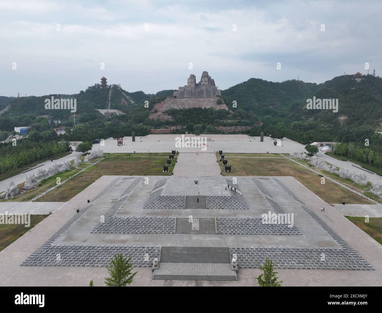 ZHENGZHOU, CHINA - JUNE 16, 2024 - A giant statue of Emperor Yan and ...