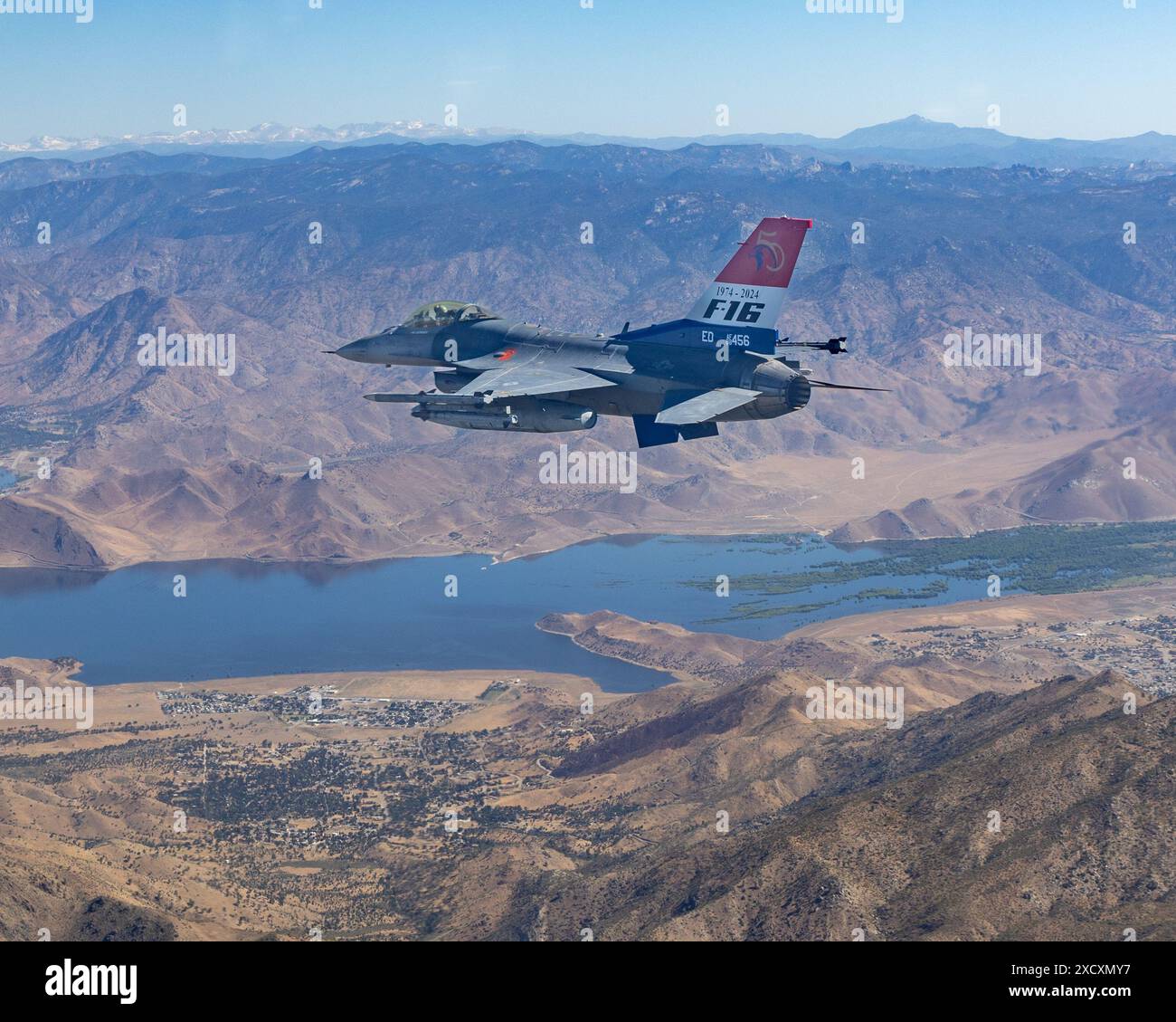 Edwards AFB F-16C 88-456 with its special 50th Anniversary Fighting ...