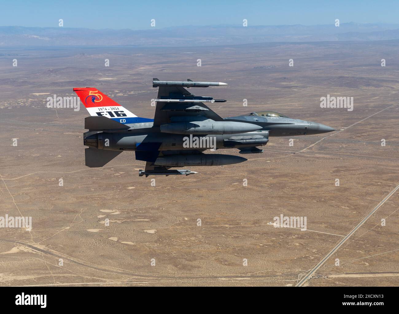 Edwards AFB F-16C 88-456 with its special 50th Anniversary Fighting ...