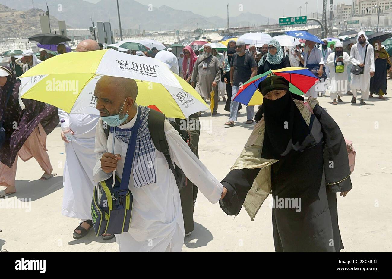 Muslim stoning the devil hi-res stock photography and images - Alamy