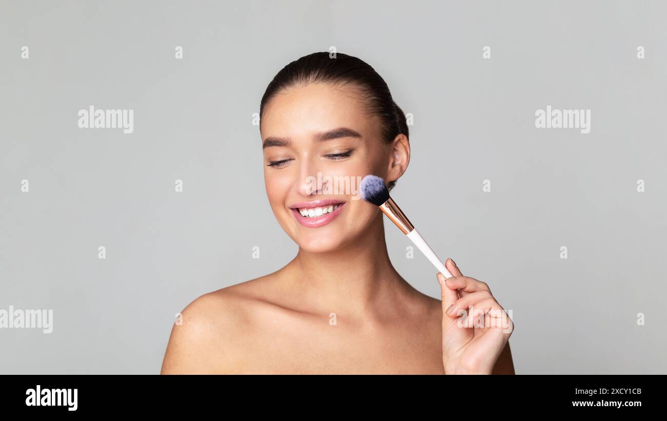 Beauty standards woman hi-res stock photography and images - Alamy