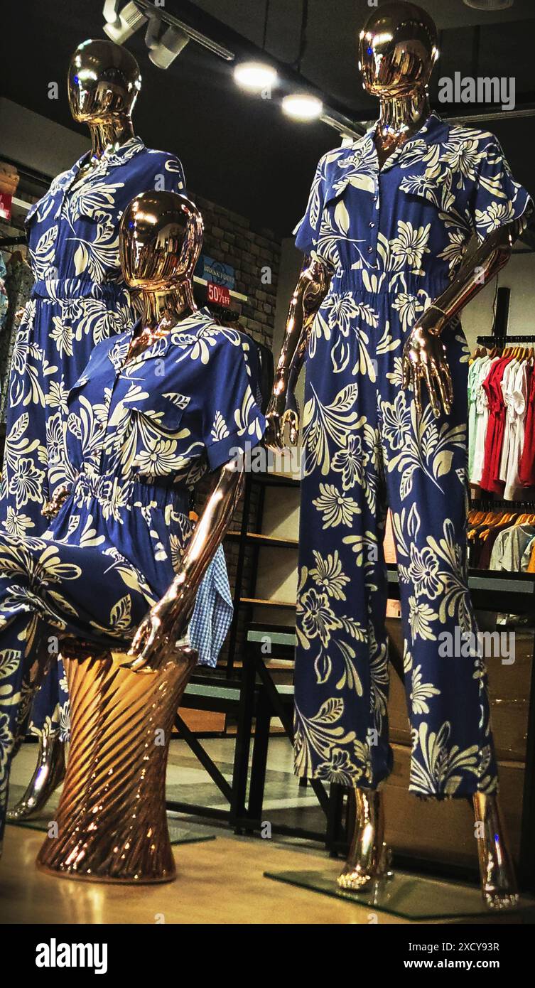 90s party fashion hi-res stock photography and images - Alamy