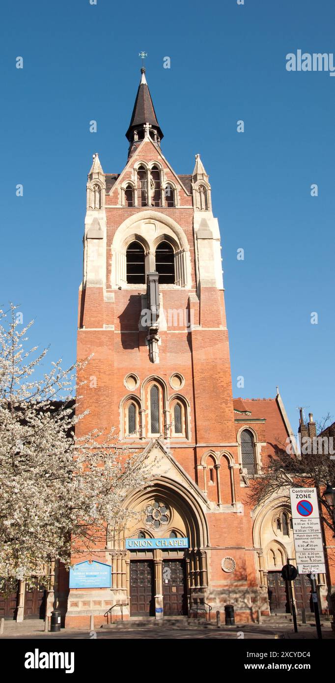 Congregationalist hi-res stock photography and images - Alamy