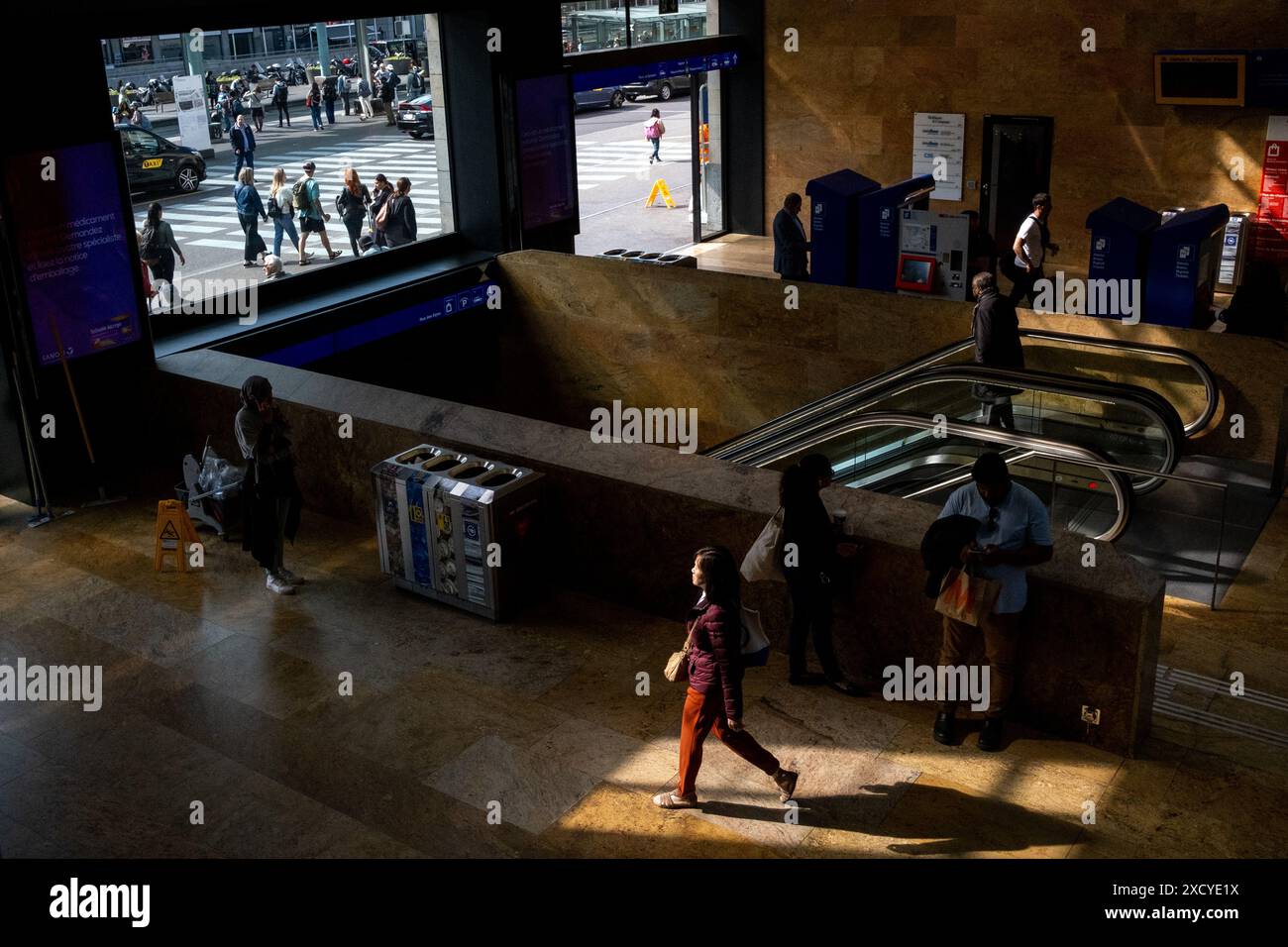 Hall of entry of Geneve Cornavin train station in Switzerland on 22 May ...