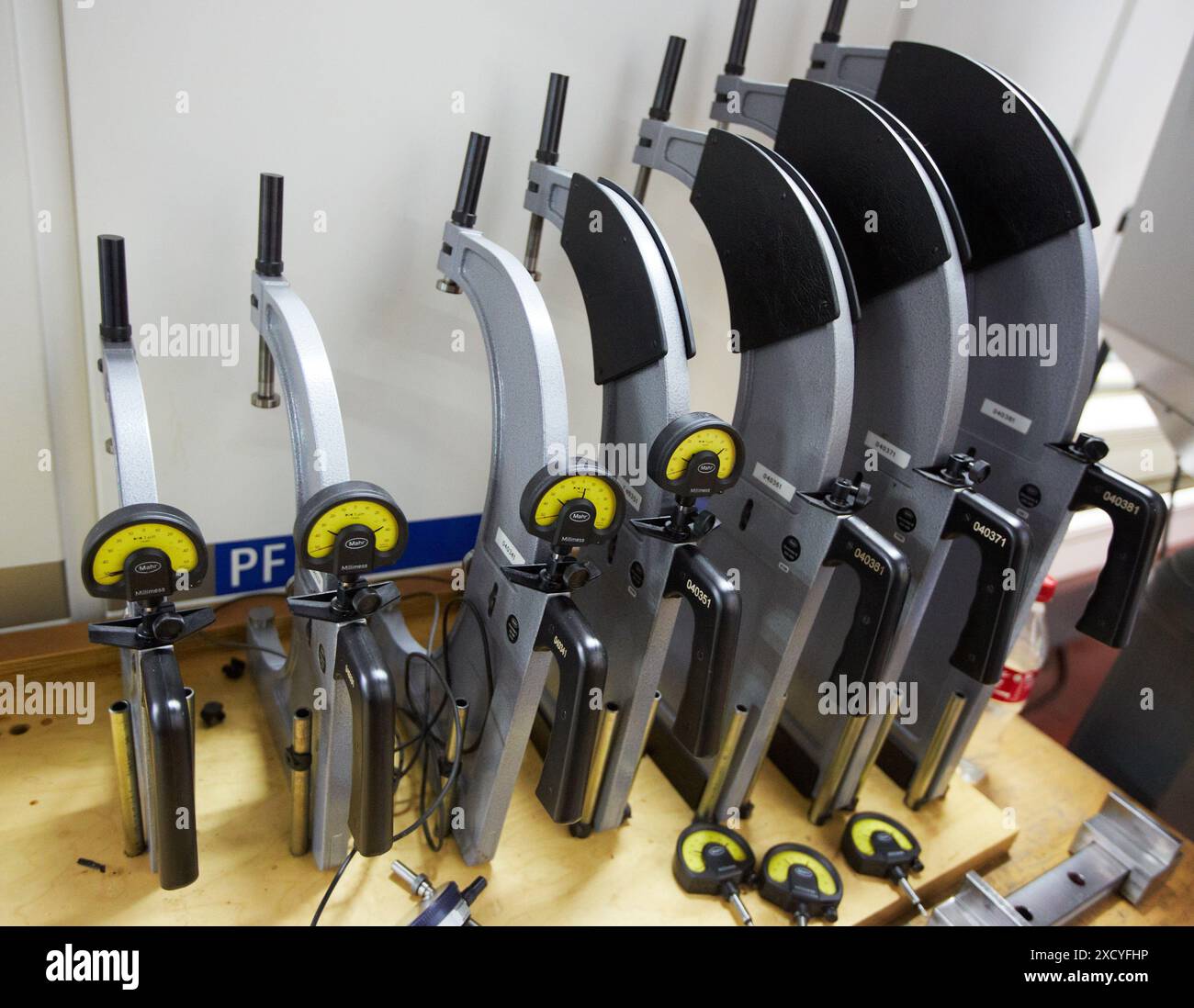 Indicating Snap Gage. Marameter. Indicating Measuring Instruments for ...