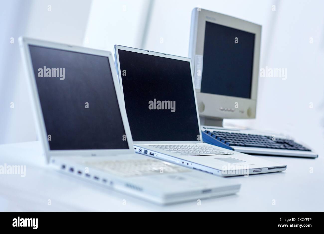 Computers networks hi-res stock photography and images - Alamy