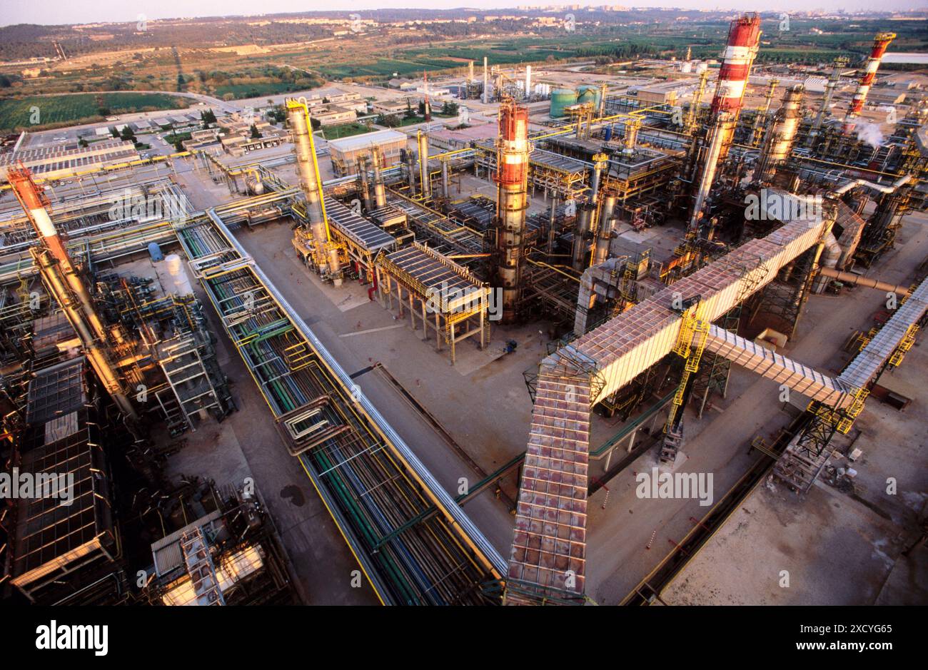Repsol tarragona refinery hi-res stock photography and images - Alamy