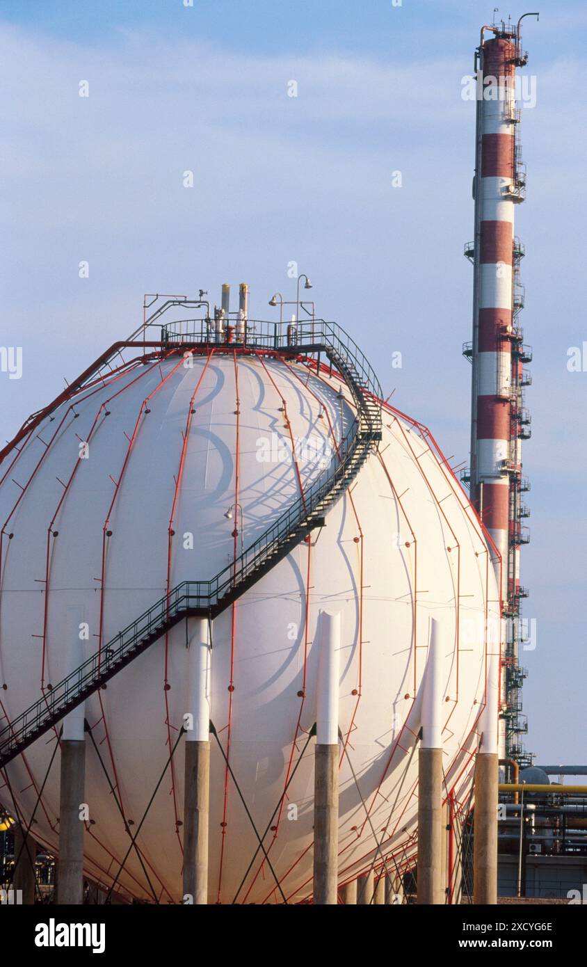 Gas tanks. Repsol-YPF oil refinery. Tarragona province. Spain Stock ...
