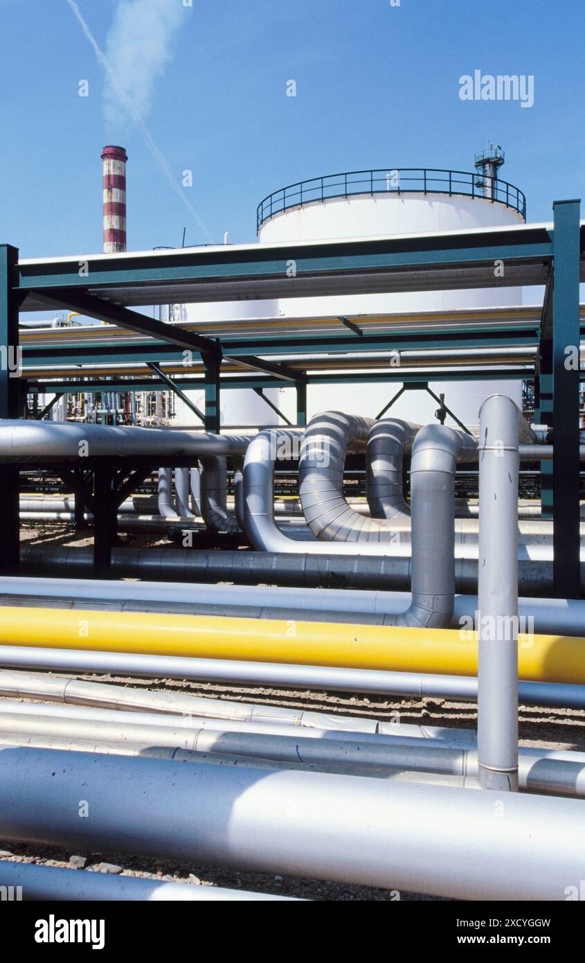 Repsol tarragona refinery hi-res stock photography and images - Alamy