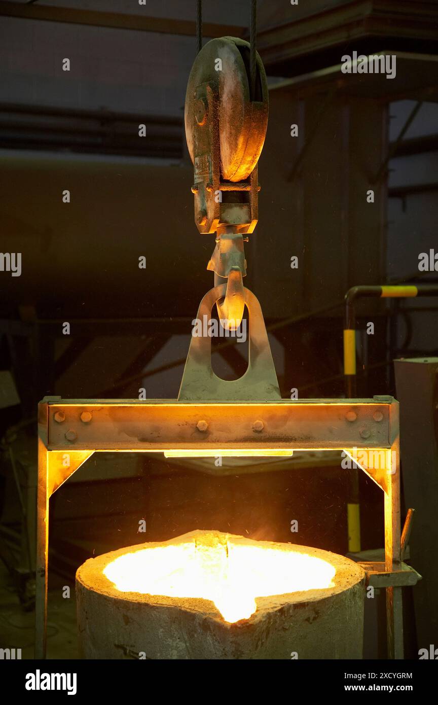 Iron foundry color hi-res stock photography and images - Alamy