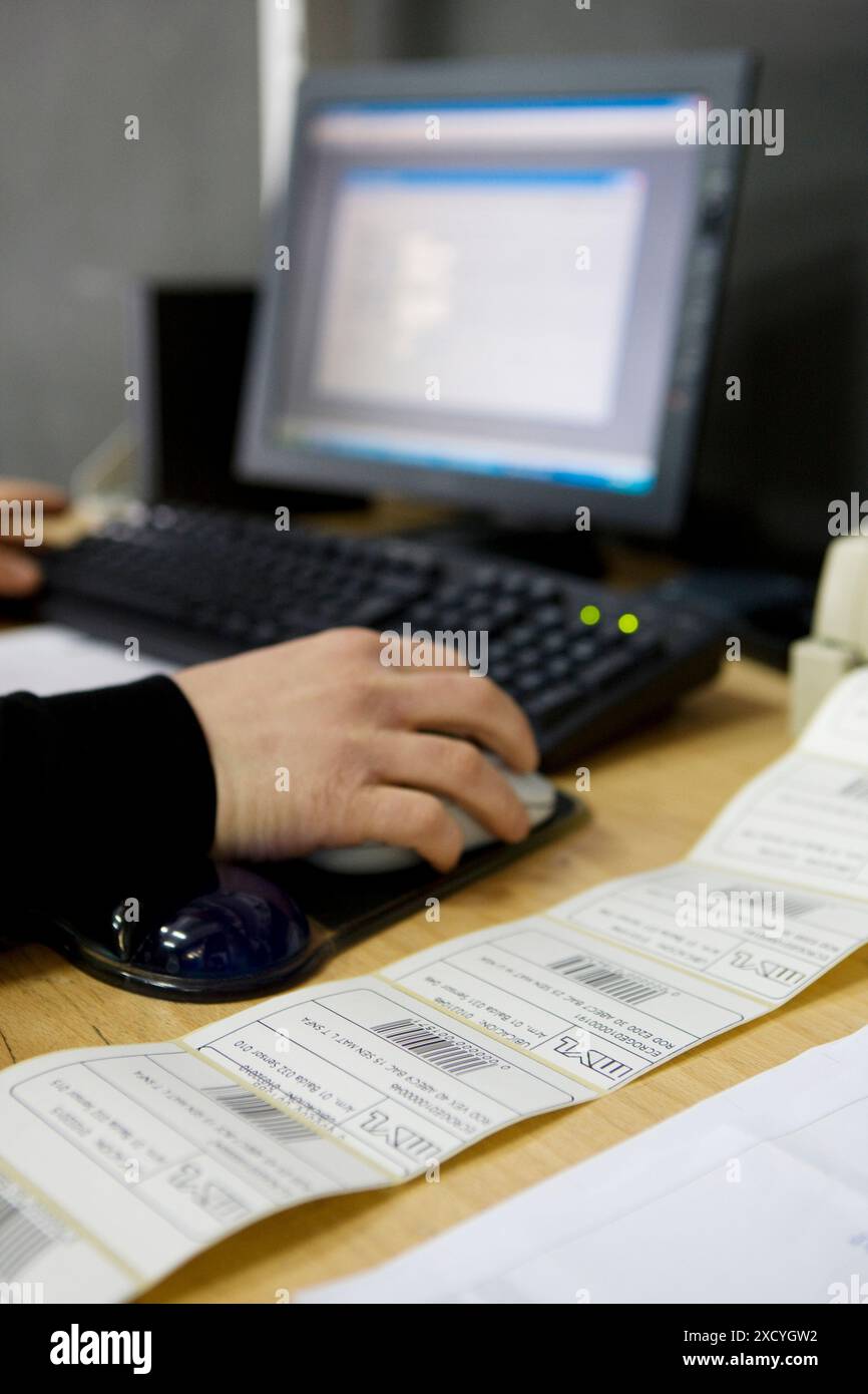 Label printing hi-res stock photography and images - Alamy