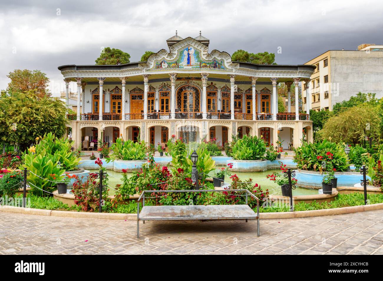 Traditional persian house hi-res stock photography and images - Alamy