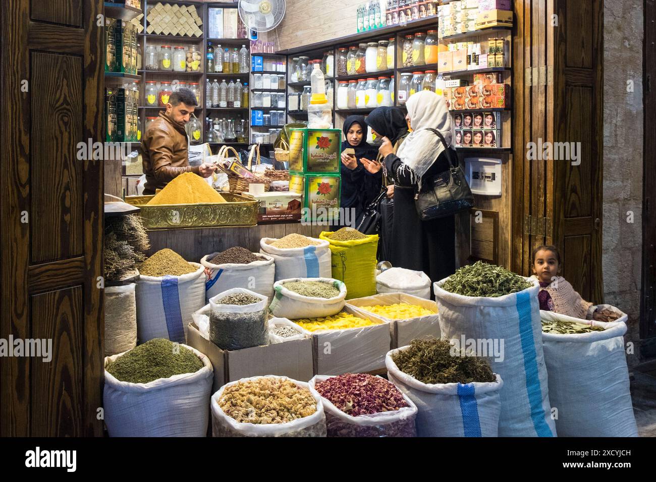 Souk aleppo destruction hi-res stock photography and images - Alamy