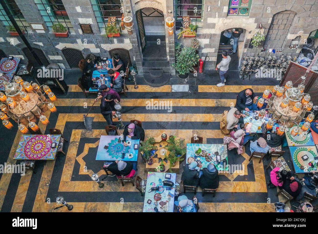 Syria, Damascus, local restaurant Stock Photo - Alamy