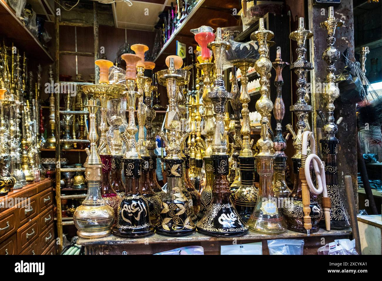 Syria, Damascus, souk, shisha shop Stock Photo - Alamy