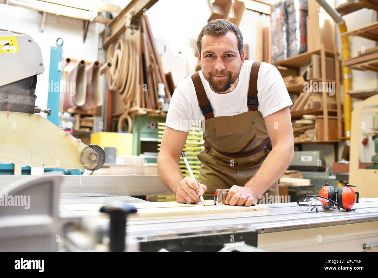 Carpenters safety equipment hi-res stock photography and images - Alamy