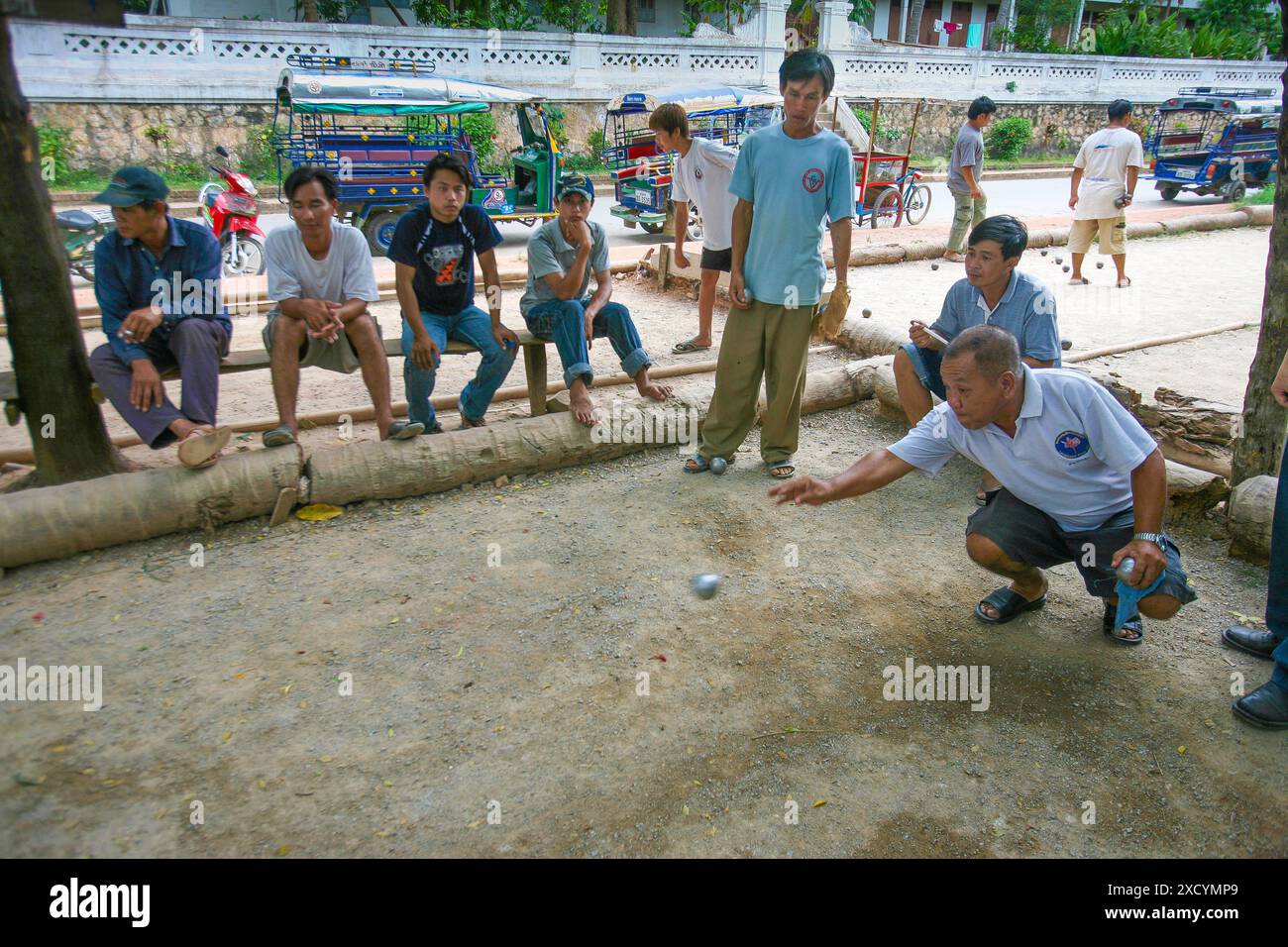 Man playing jeu de boules hi-res stock photography and images - Alamy