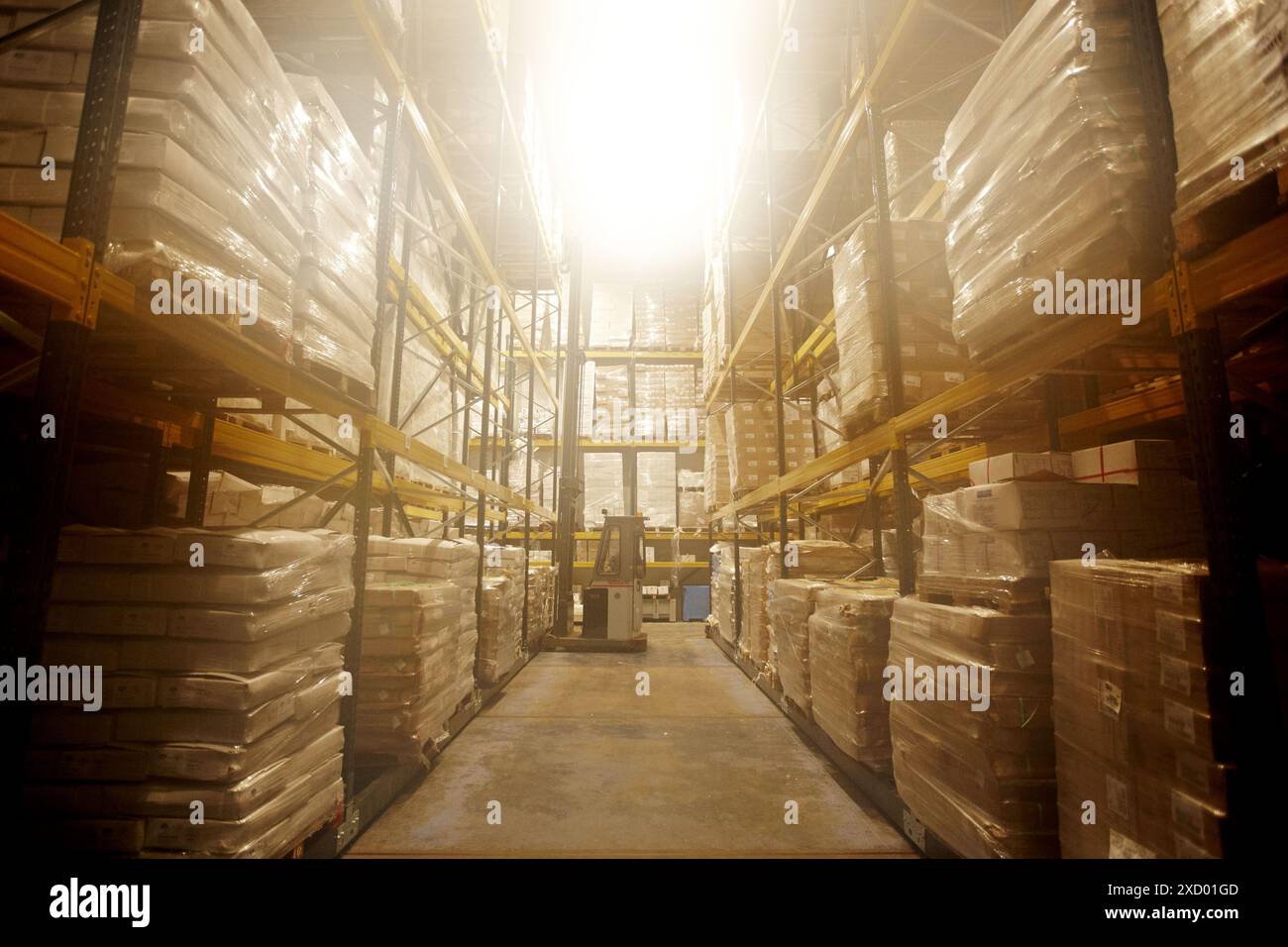 Cold storage warehouse spain hi-res stock photography and images - Alamy