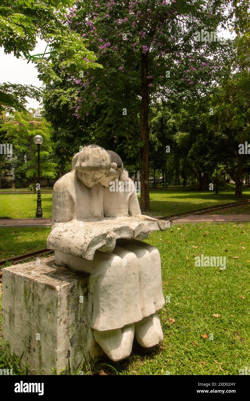 Not to be missed superb Thong Nhat Park (LeninPark), Hanoi Old Town ...