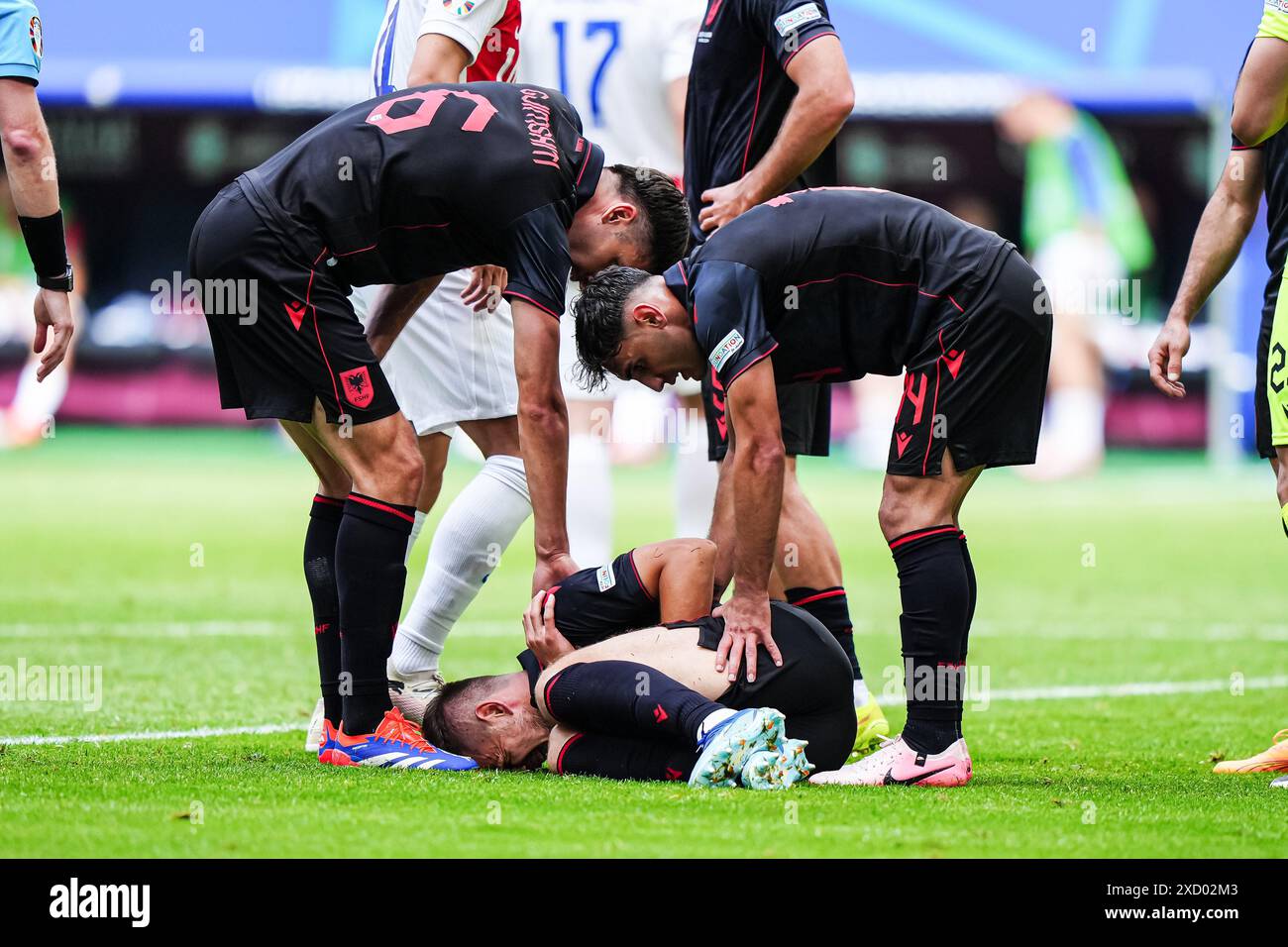 Verletzung Ylber Ramadani (Albanien, #20) GER, Kroatien vs. Albanien ...