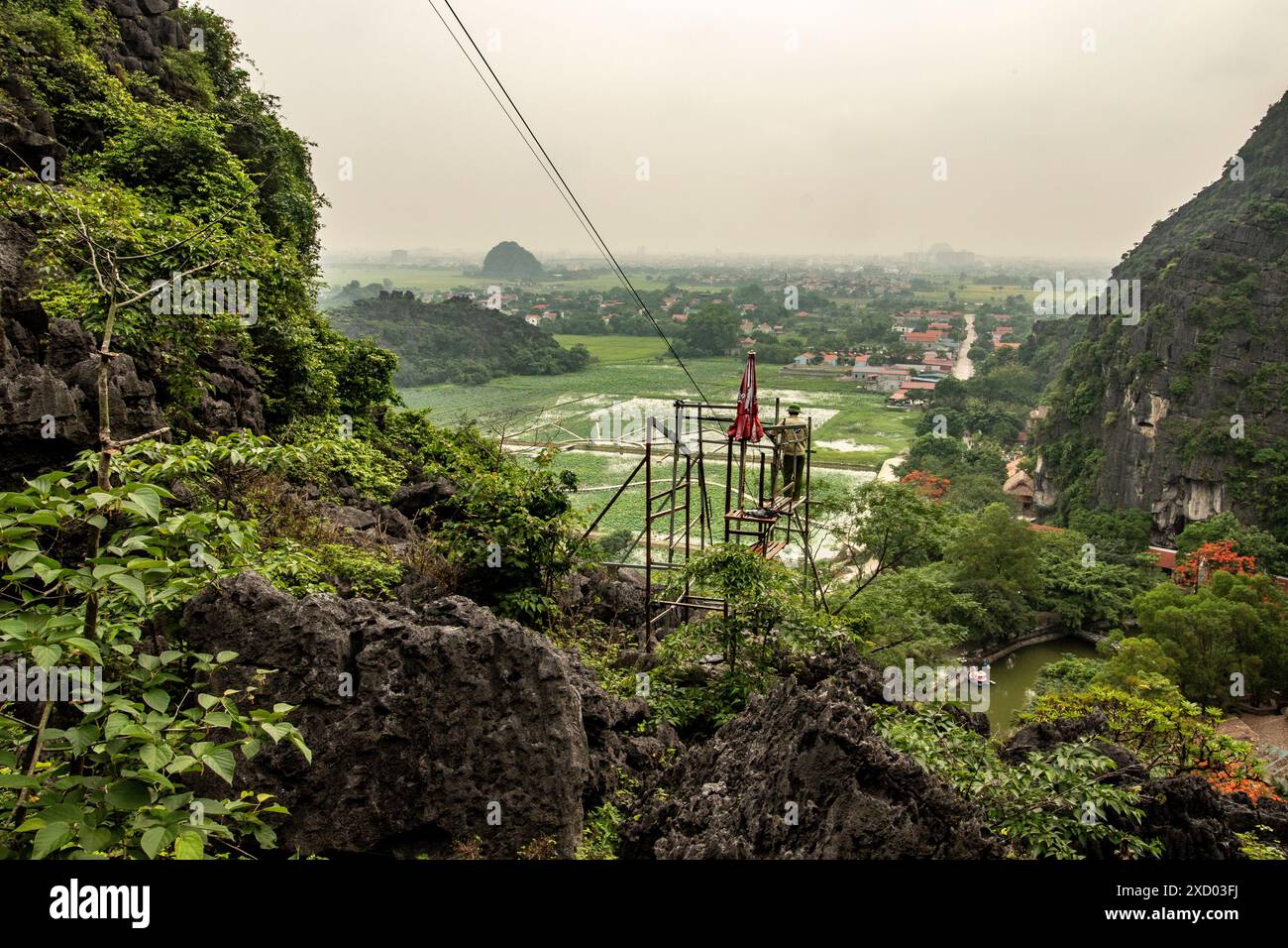 Spectacular view Ninh Bình, Vietnam, from the 500 step Lying Dragon ...
