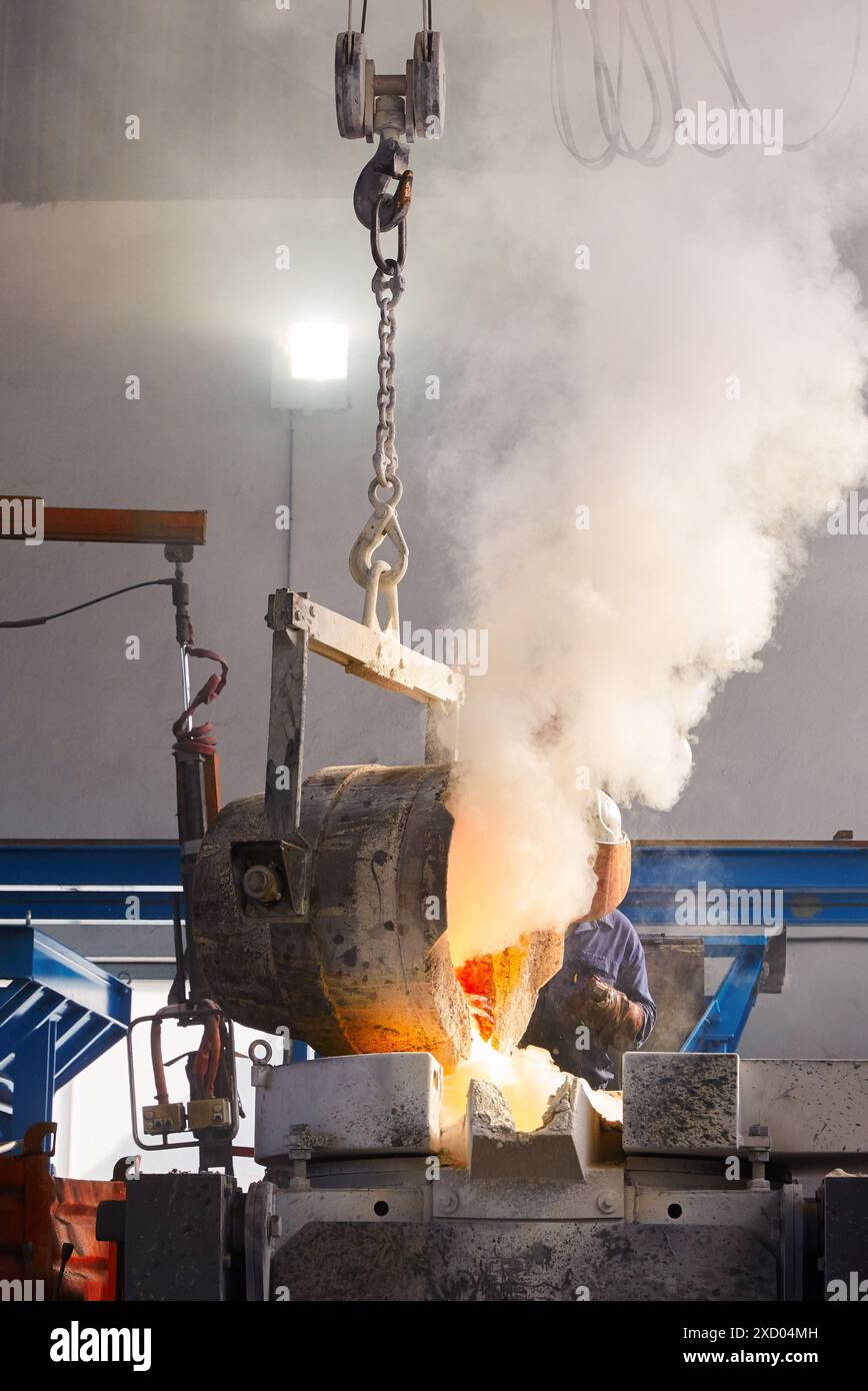Metal factory spain worker hi-res stock photography and images - Alamy
