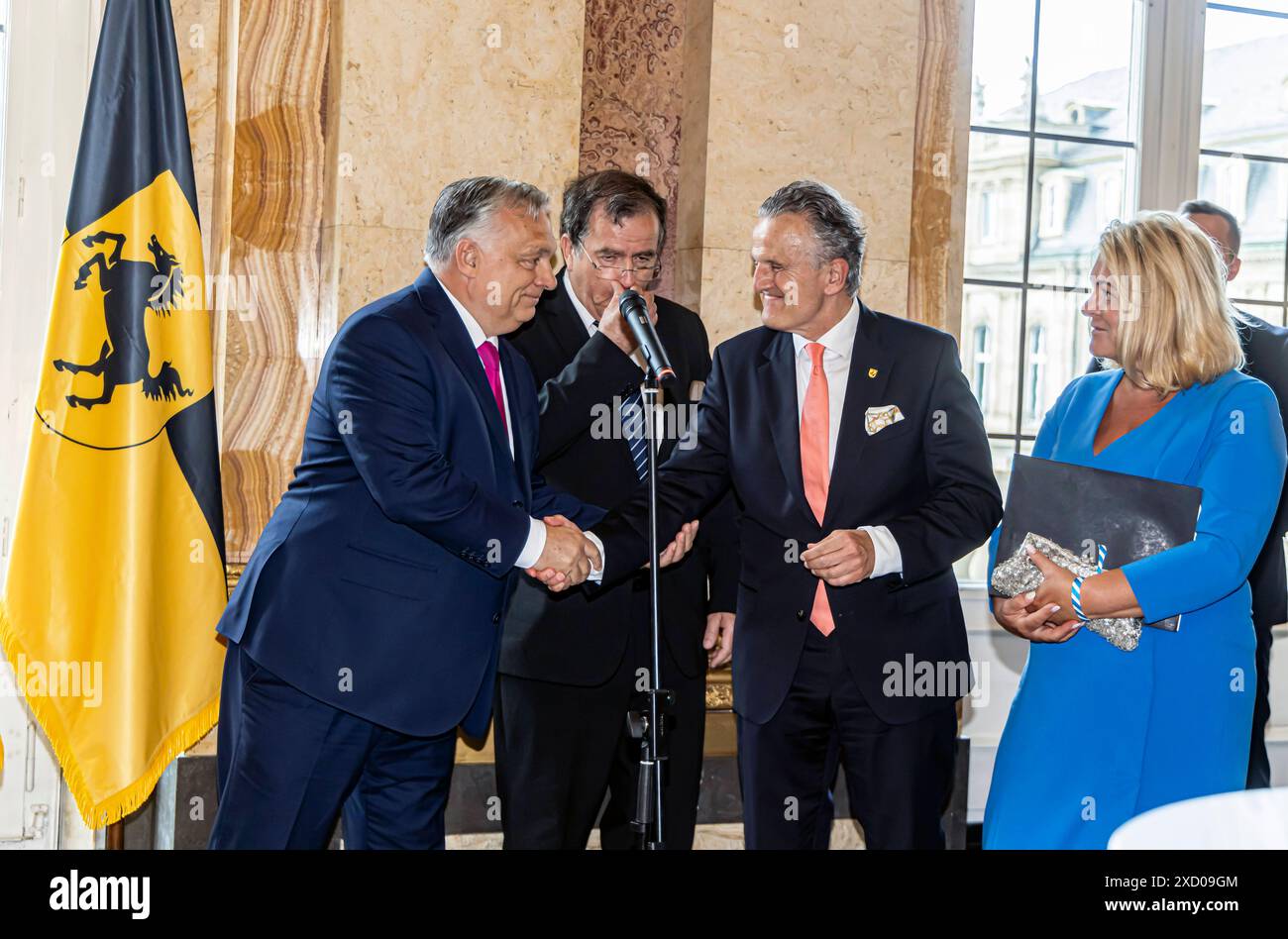 Ehefrau winfried kretschmann ministerprasident baden wurttemberg hi-res ...