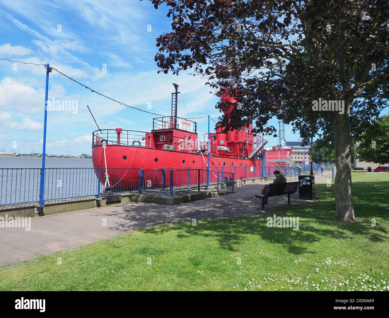 Gravesend, Kent, UK. 19th June, 2024. UK Weather: sunny and warm ...