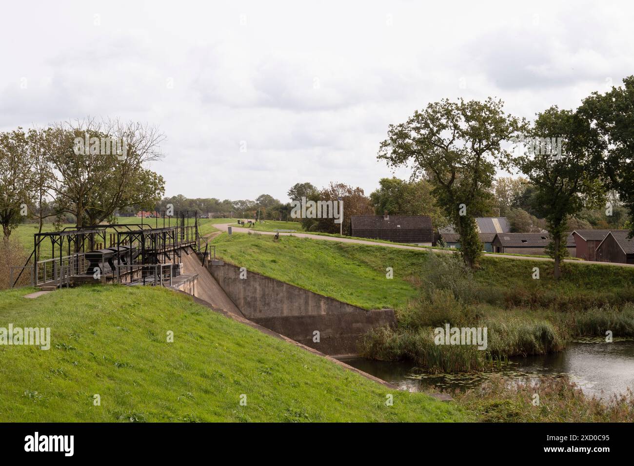 Inlet sluice Beersluis part of the Nieuwe Hollandse Waterlinie bij het ...