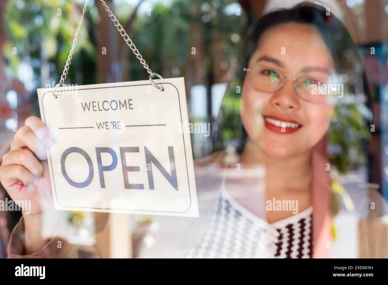 Retail shop sign board hi-res stock photography and images - Alamy