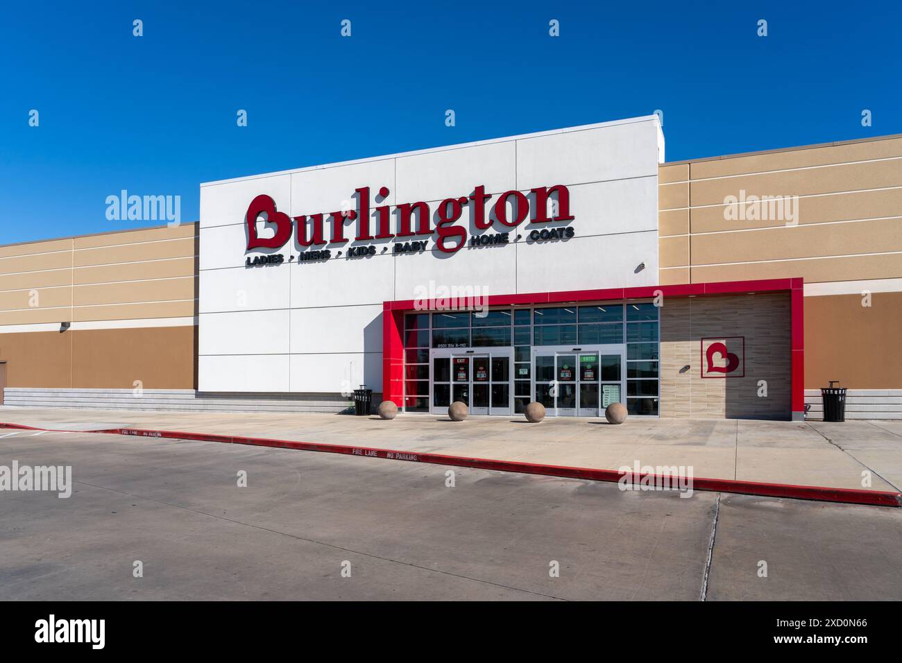 Burlington coat factory department hi-res stock photography and images ...