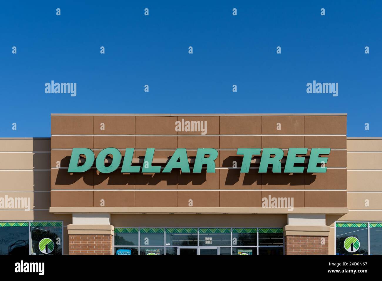 Houston, Texas, USA - March 13, 2022: Close up of the Dollar Tree store ...