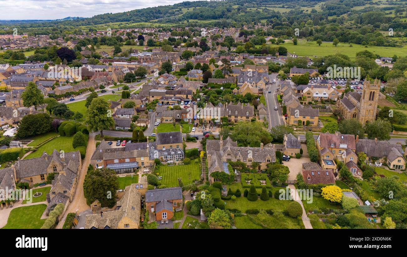 Uk cotswold village aerial hi-res stock photography and images - Alamy