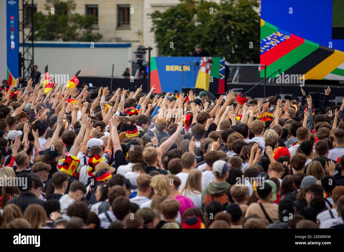 EM 2024: Public viewing in Berlin Deutschland gegen Ungarn, Fan Zone ...