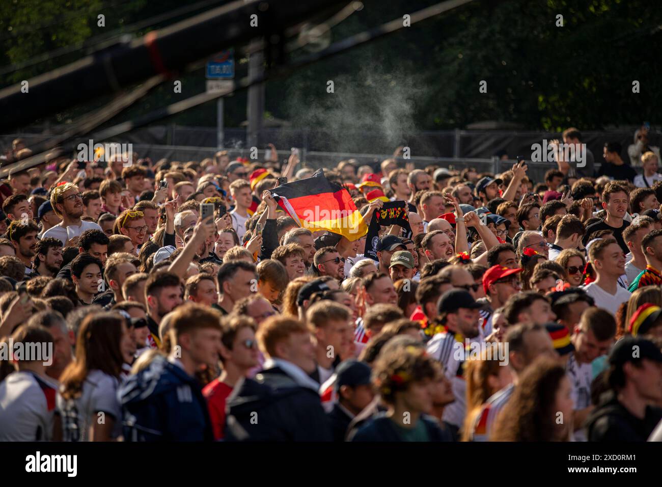 EM 2024: Public viewing in Berlin Deutschland gegen Ungarn, Fan Zone ...