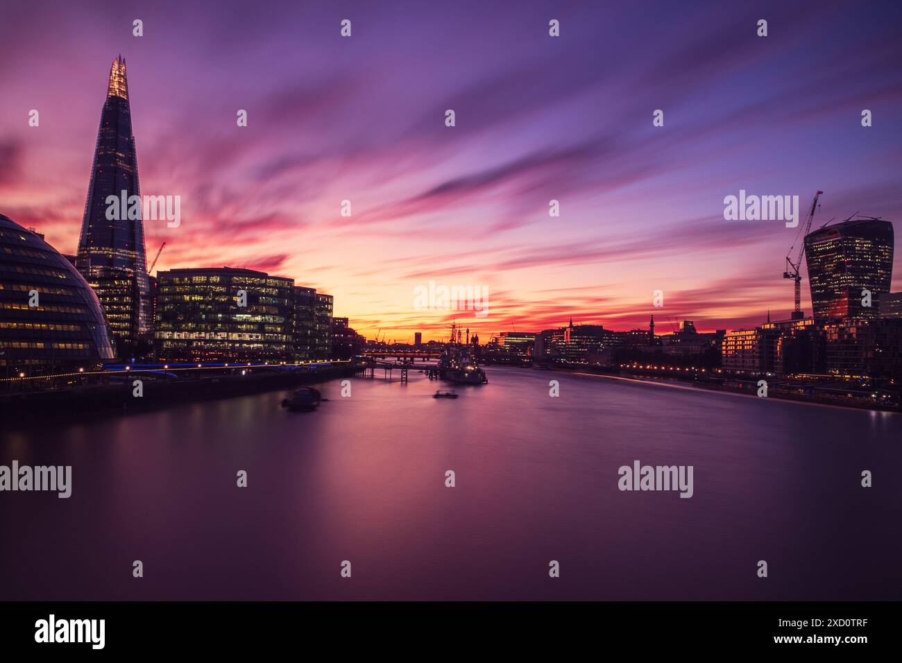 London skyline featuring 20 hi-res stock photography and images - Alamy