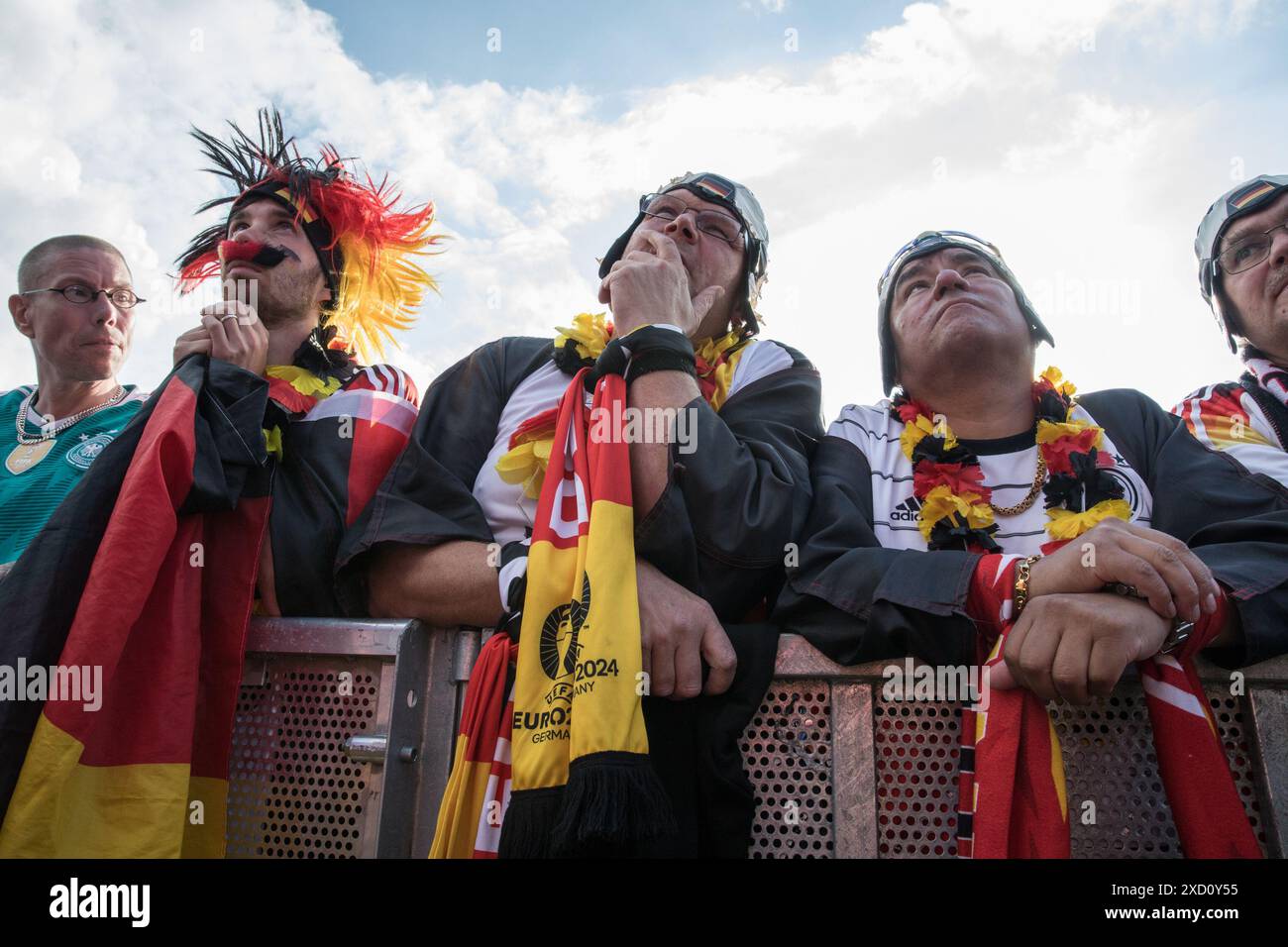 Euro 2024 germany brandenburg gate hi-res stock photography and images ...