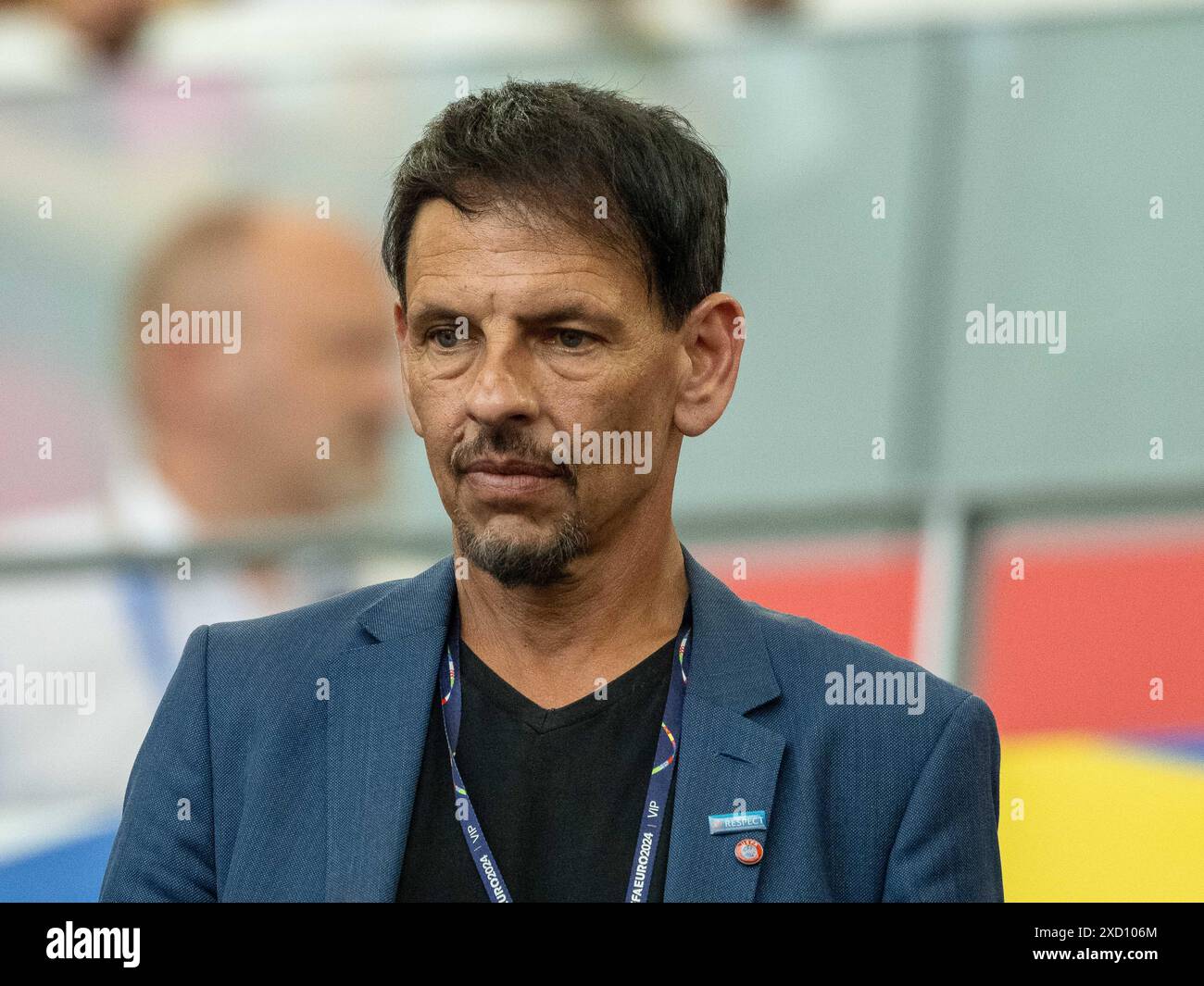 Alexander Reil (MHP Riesen Ludwigsburg, 1. Vorsitzende) sowie ...