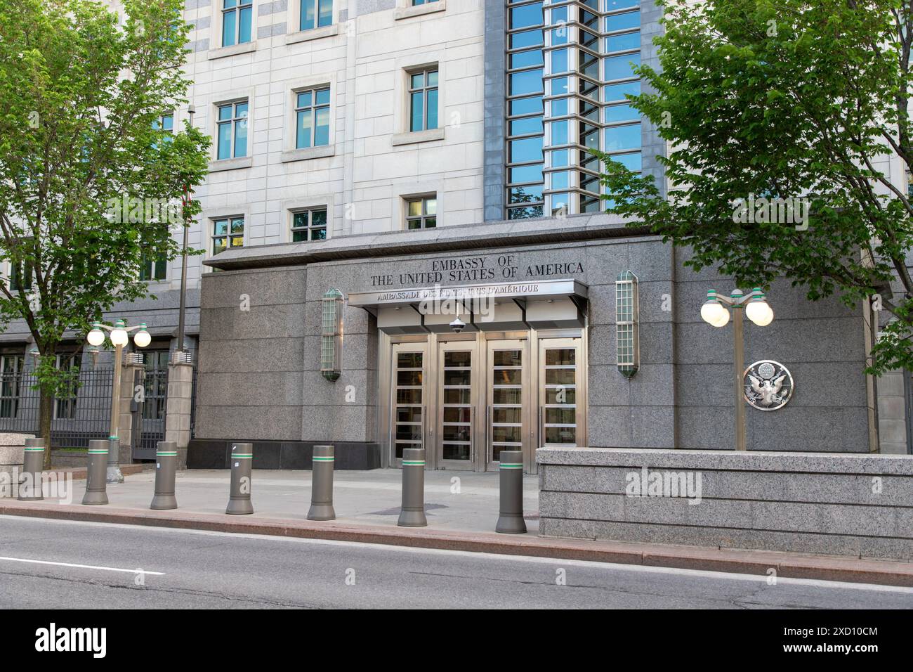 Embassy of canada to the united states hi-res stock photography and ...