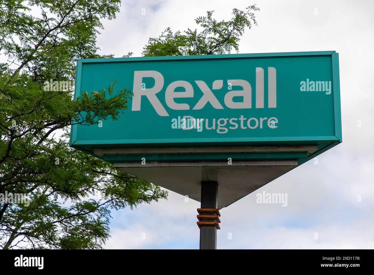 Rexall drugstore logo hi-res stock photography and images - Alamy