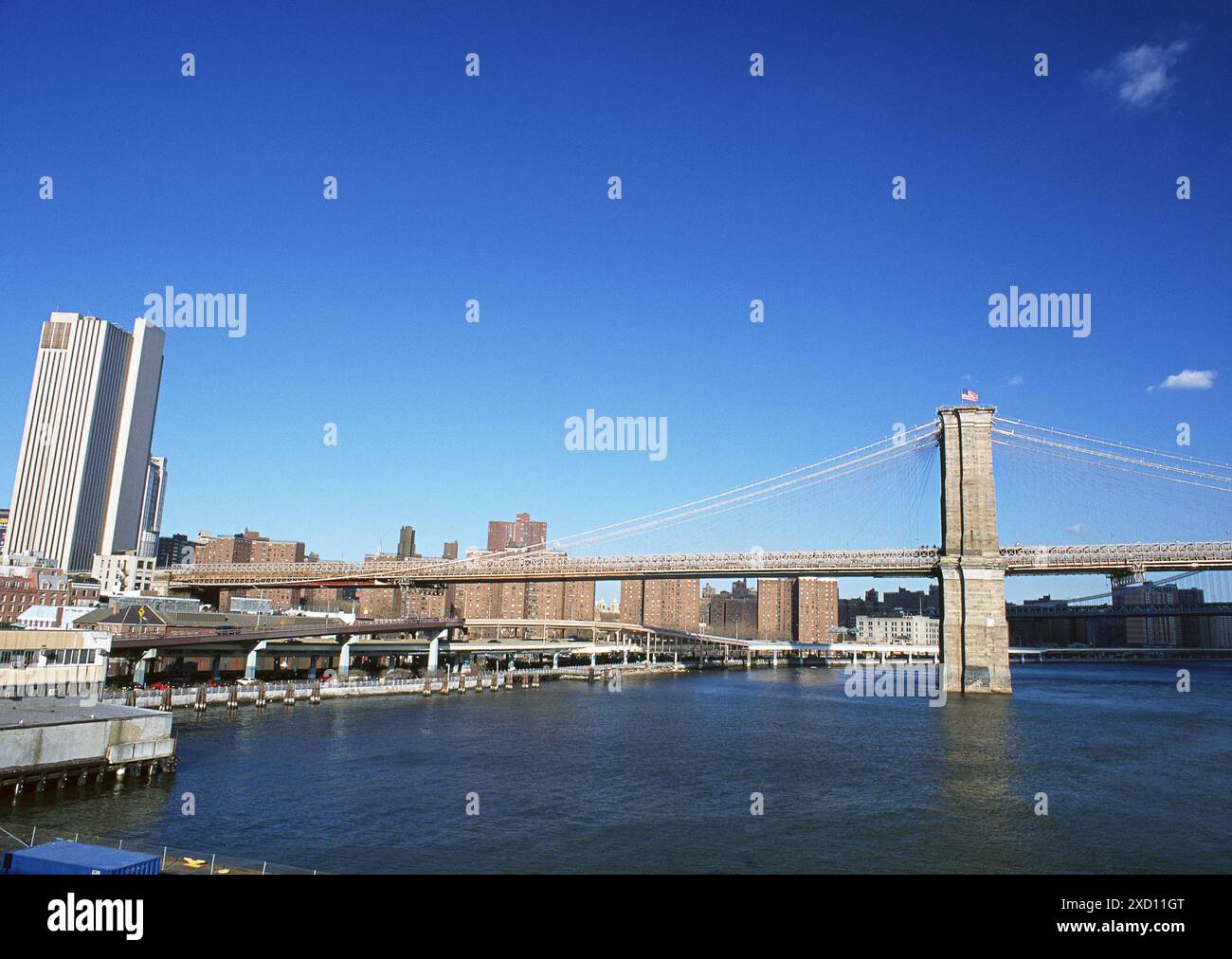 New york city bustling pedestrian hi-res stock photography and images ...