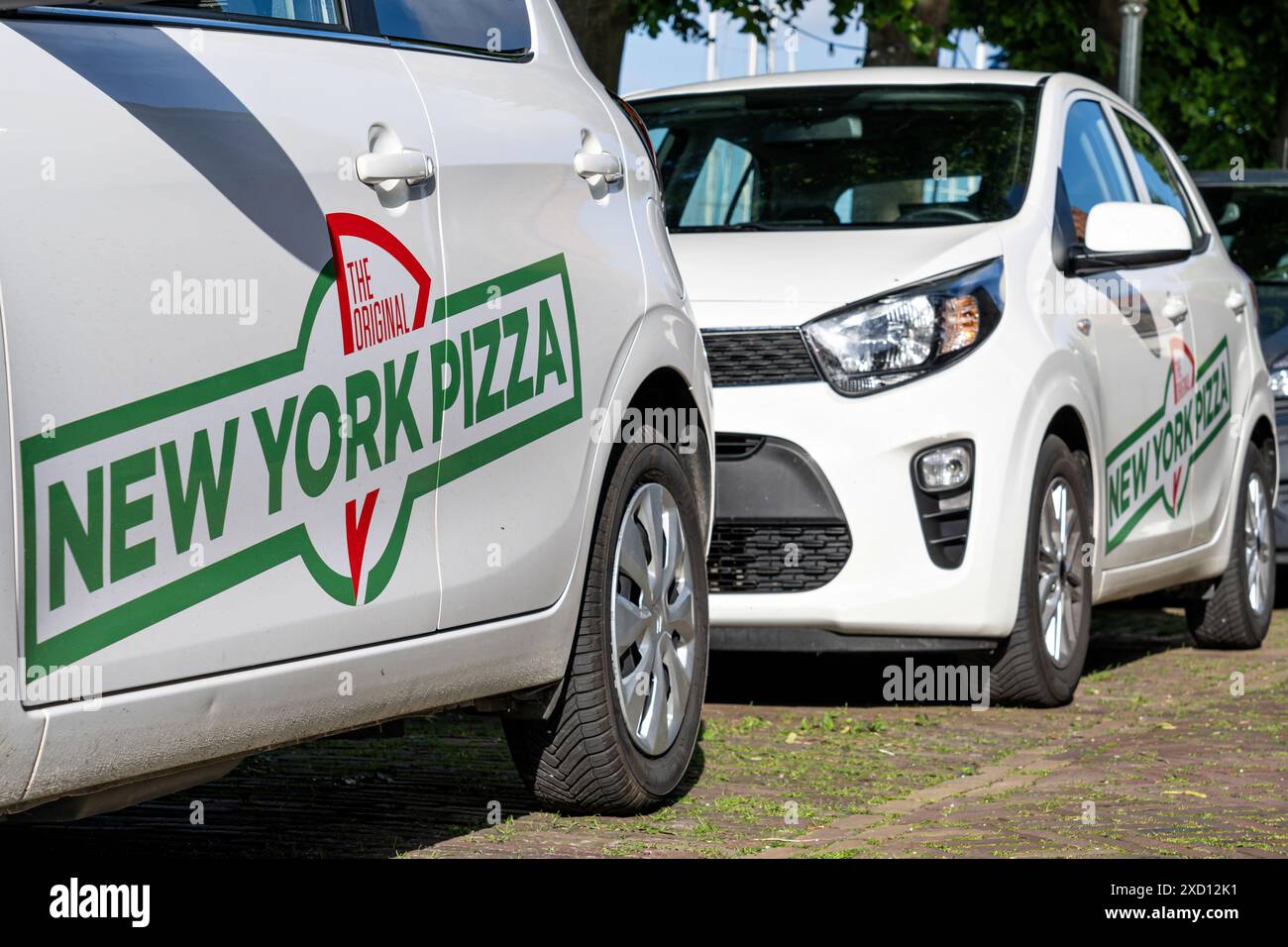 Food delivery brand hi-res stock photography and images - Alamy