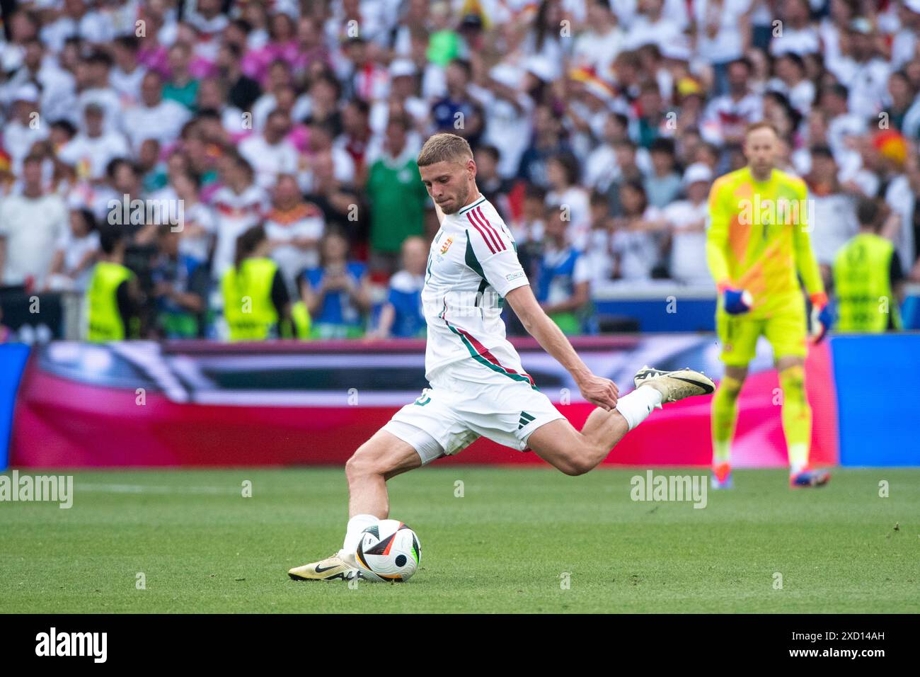 Marton Dardai (Ungarn, #24) am Ball, GER, Germany (GER) vs. Ungarn (HUN ...
